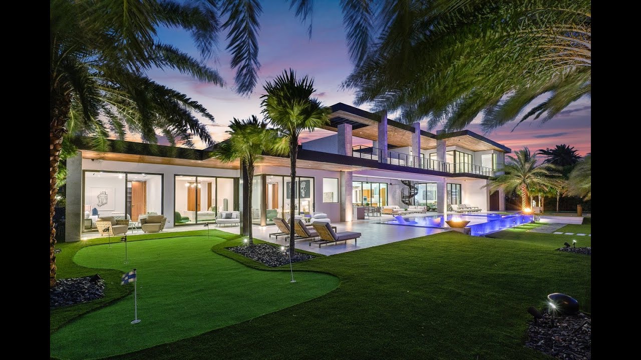 Stunning Modern Waterfront Estate by Paterson Project Management ...