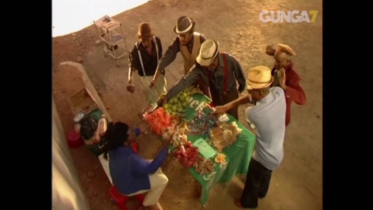 Pure Monate Show S01 SK82 - YouTube