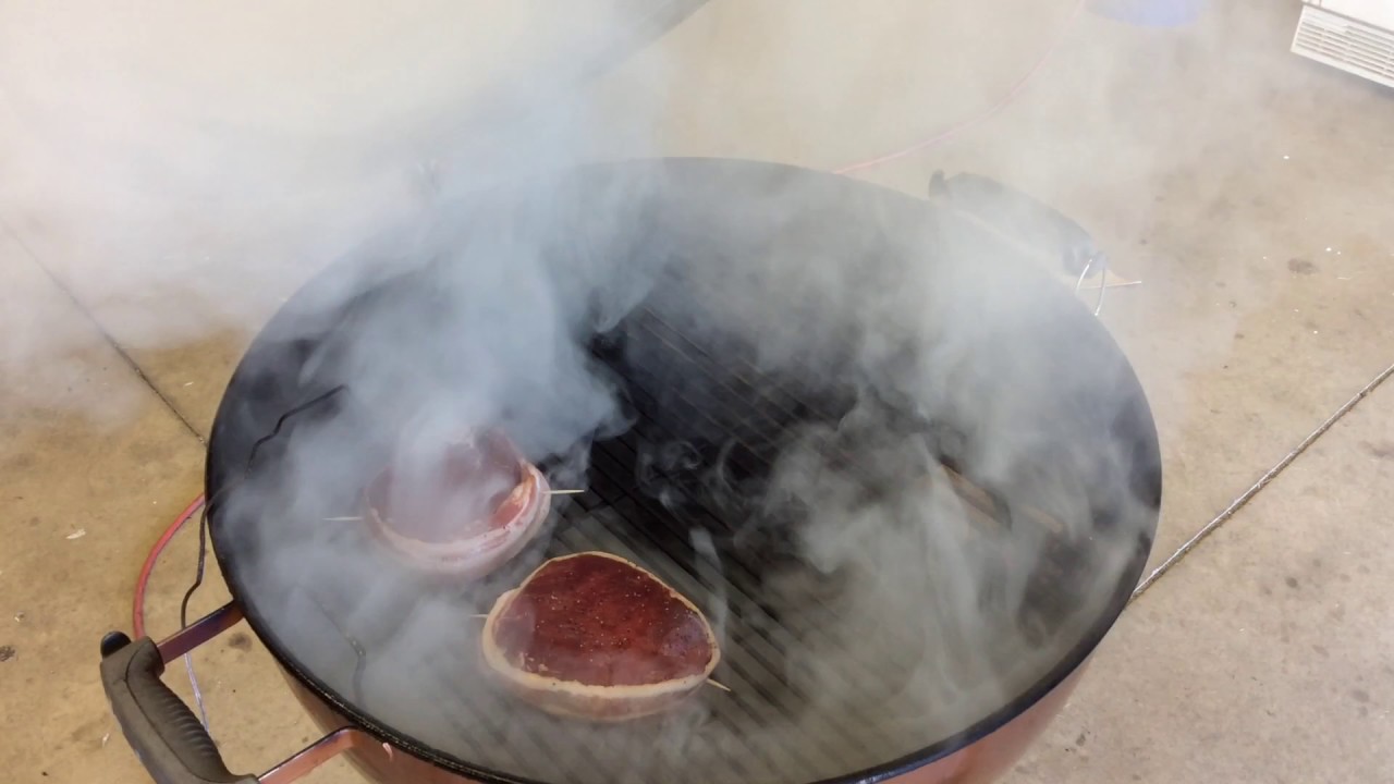 Bacon Wrapped Filet Mignon On The Modified Weber Kettle - YouTube