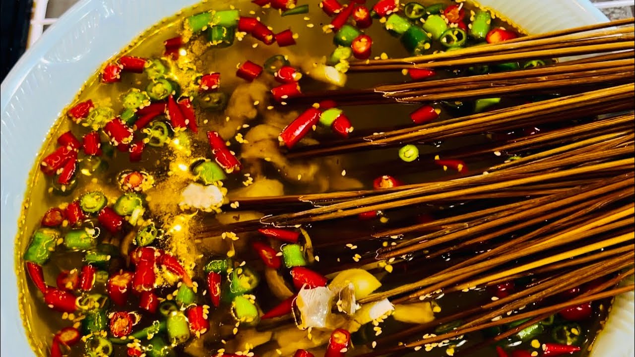 Sichuan Skewered Food (Chuan chuan xiang): Chinese Street Food - YouTube