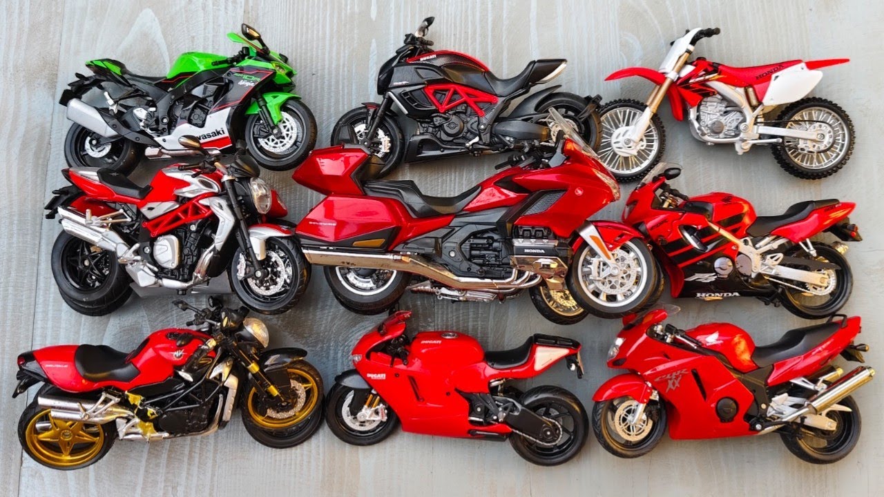 Big Scale Motorcycles : Kawasaki, Honda, Ducati, Mv Agusta Show By ...