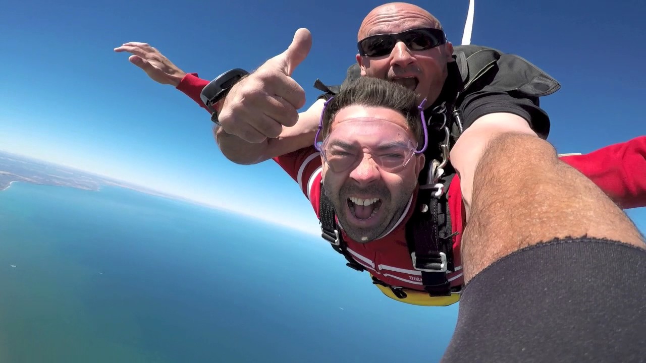 Matt Alcock at Coastal Skydive - YouTube