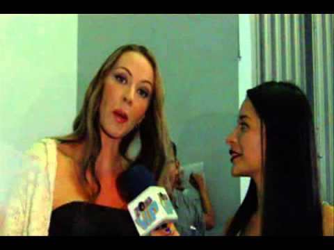 Saludo Especial de Flavia Gleske en Zona Vip - YouTube