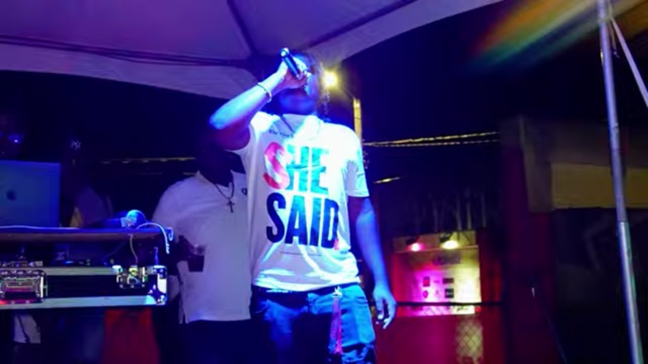 Sgee Vehnom - live Performance | Oshiii - YouTube