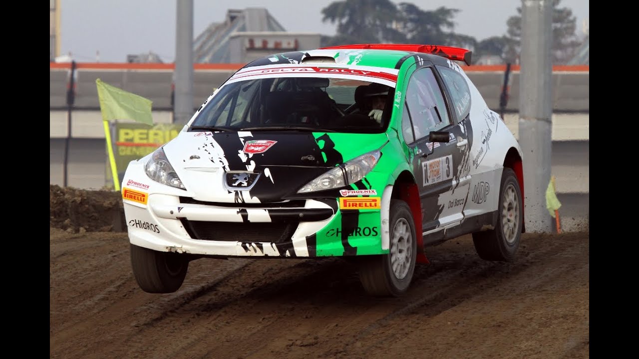 Peugeot 208 T16 R5 & 207 S2000 - Bologna Motor Show 2014 - YouTube