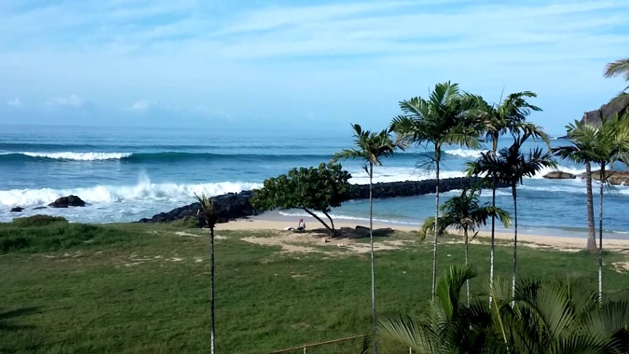 Huge Surf At Makaha Surfside, Oahu, Hawaii - YouTube