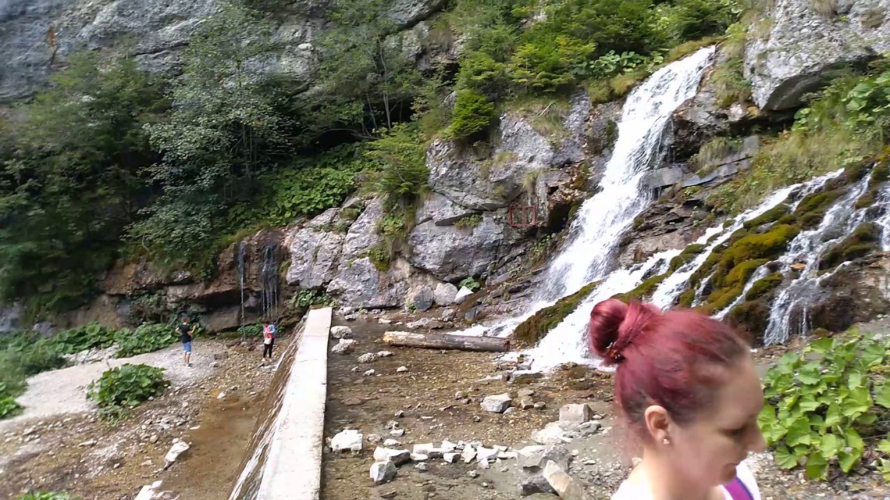 Cascada Valea Spumoasa 2 Busteni - YouTube