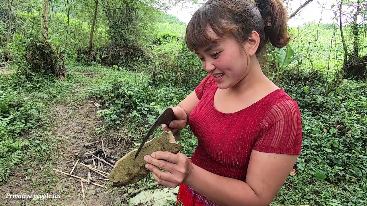 Primitive Life : Ep 32 - Ethnic girl troll the jungle - YouTube