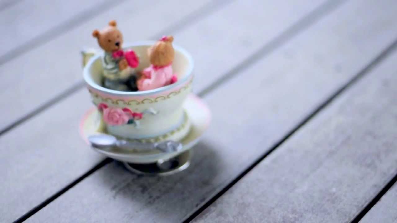 Spinning Teacup Carousel - YouTube