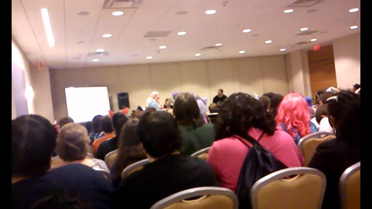 Bronies sing Art of the Dress at Momocon Memes are Magic Panel - YouTube