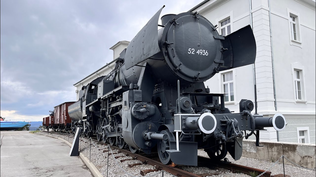 German WW2 Steam locomotive - YouTube