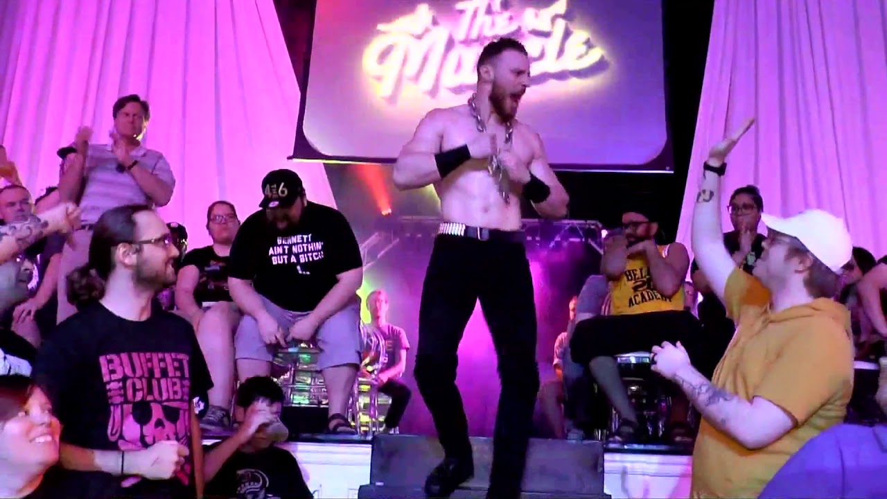 The Muscle Entrance in Smash Wrestling - YouTube
