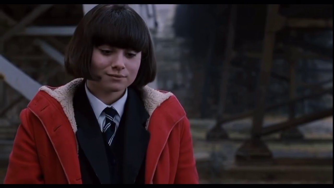 Submarine (2010) — Kiss moment of Oliver and Jordana - YouTube