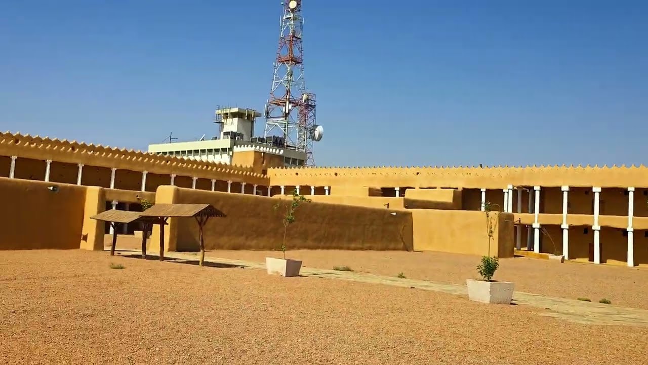 Visit Saudi Arabian most historical palace at Hail city Al Qishla - YouTube
