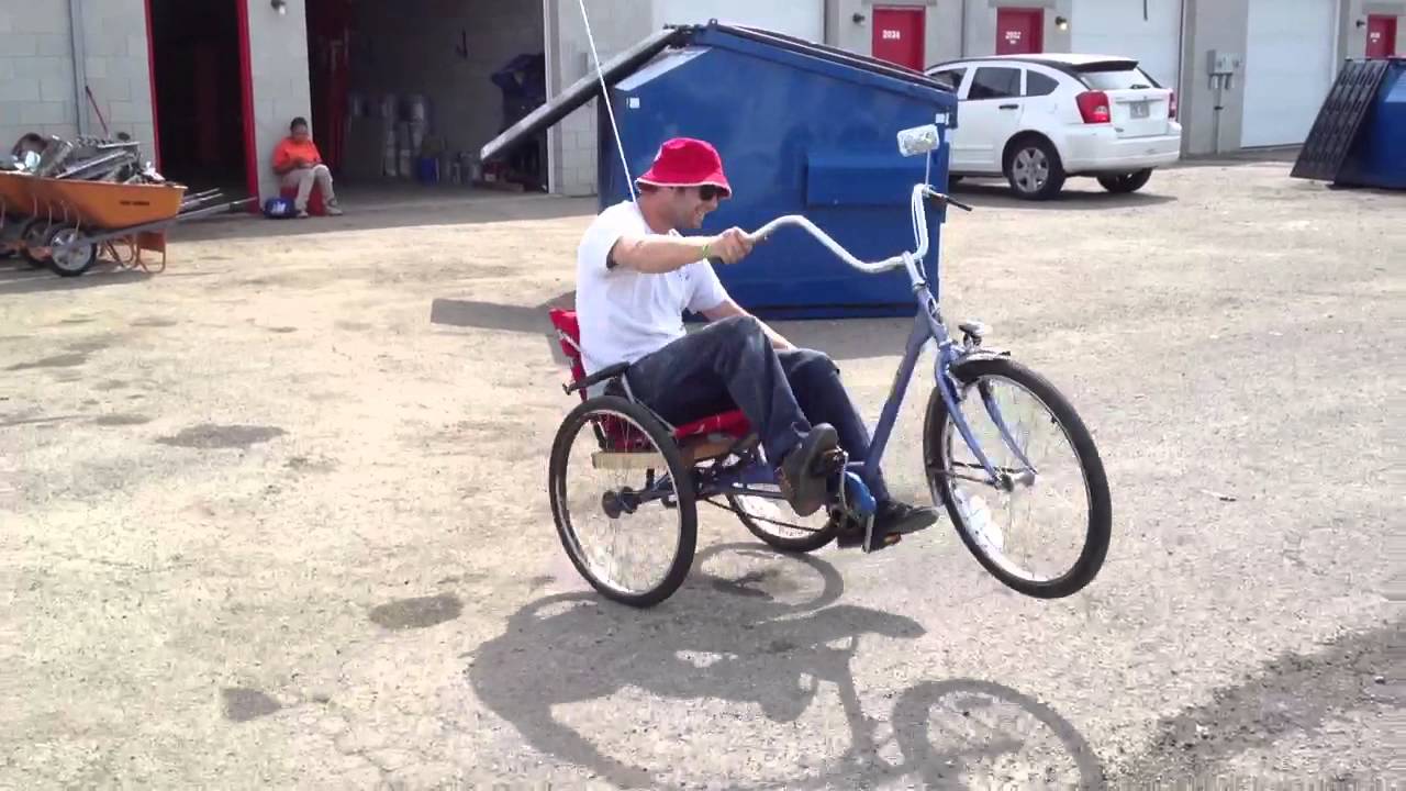 Wheelies on a 3 wheel bike. - YouTube