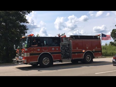 Lake Forest IL Fire Department Engine Co. 422 Responding - YouTube