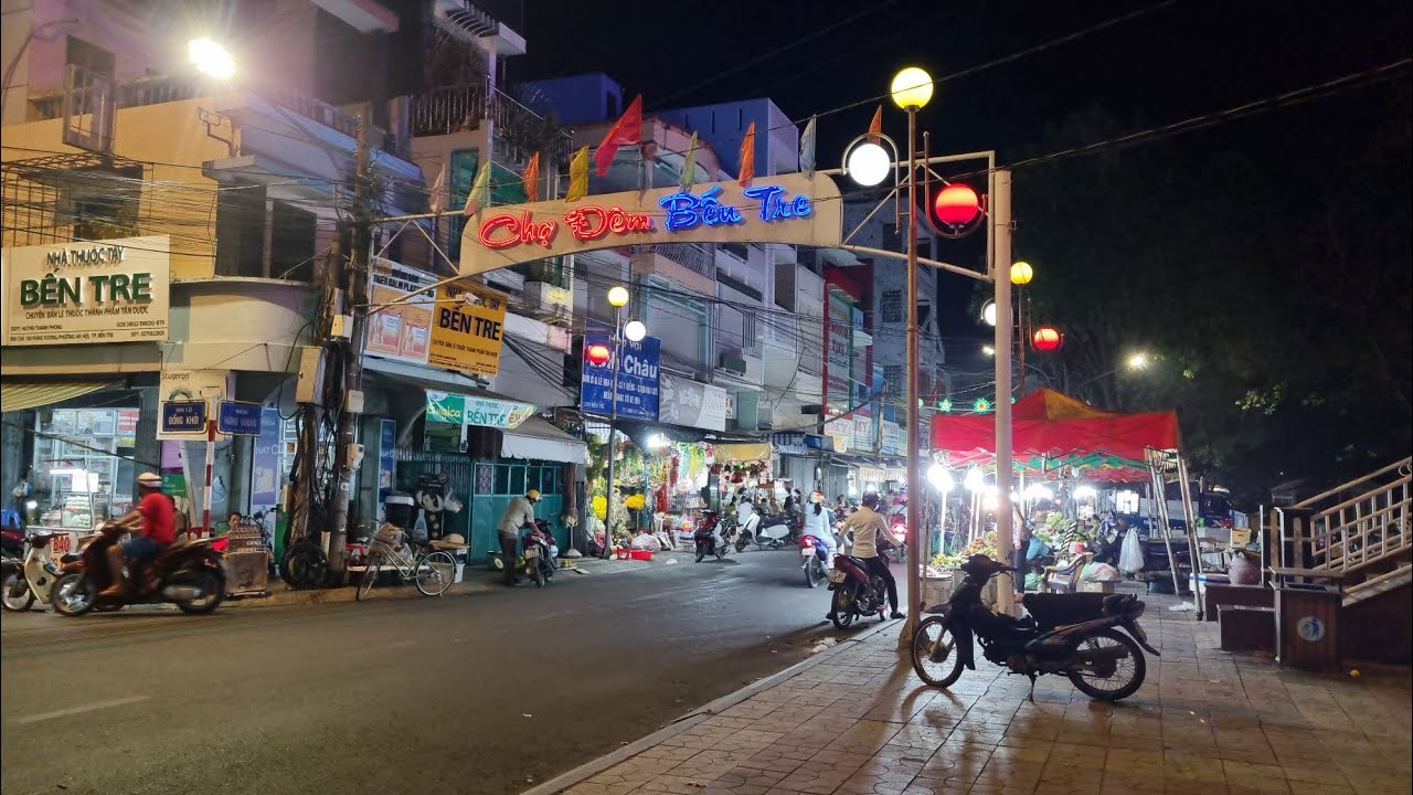 Night Market, Ben Tre, Vietnam - YouTube