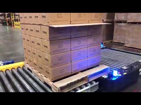 Robotic AGV Staging to Dock Loading Application - YouTube