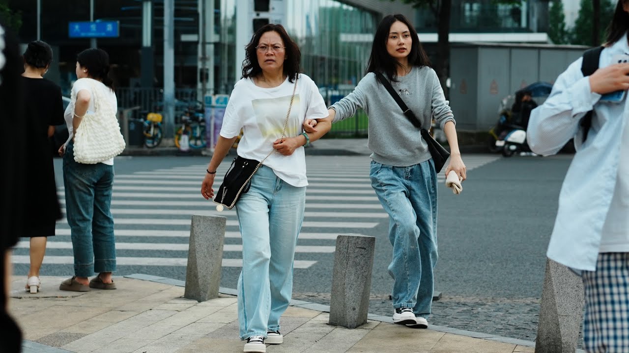 4K60p|Walk in Joy City （成都大悦城）, Chengdu|Relaxing urban ambient sound ...