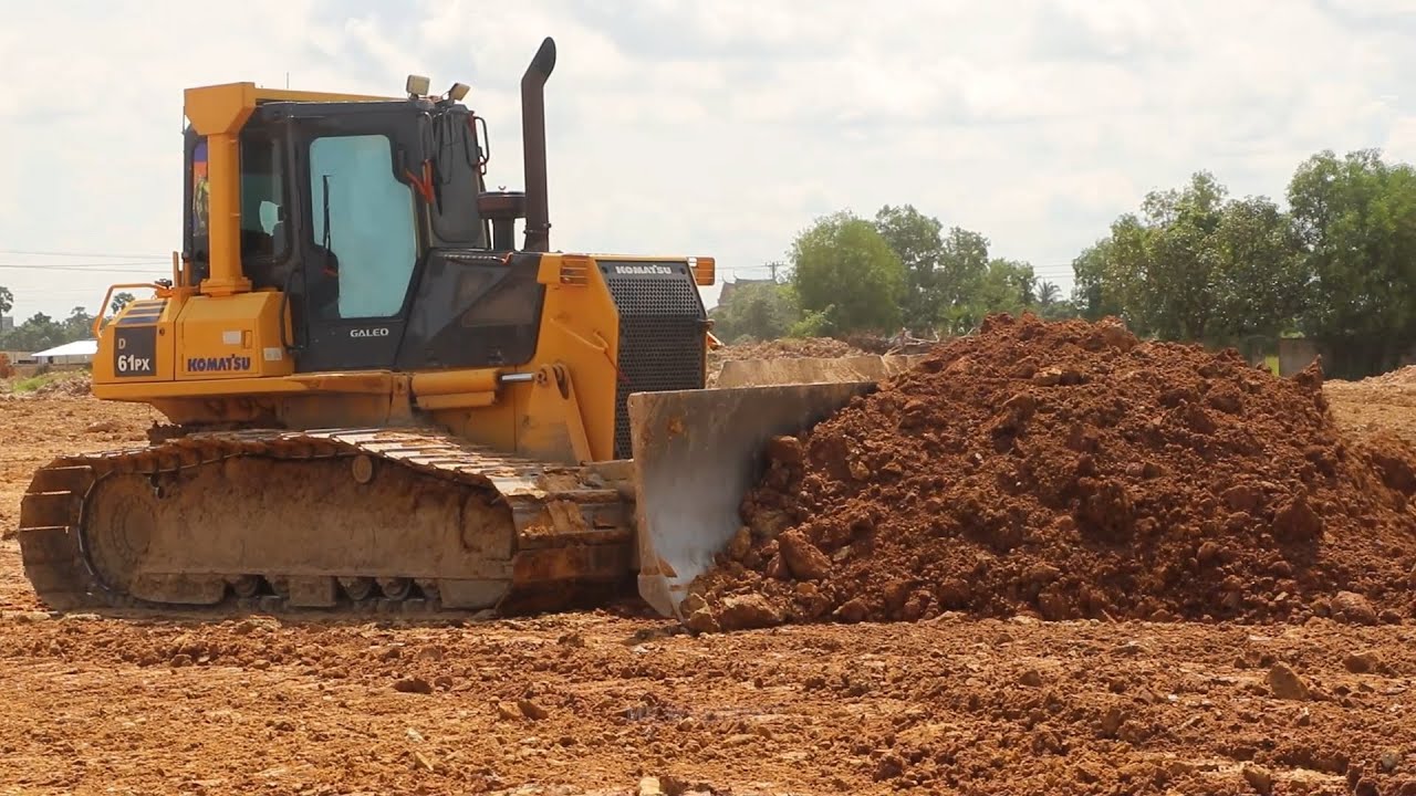 Amazing Construction heavy Machines Komatsu D61PX Dozer Pushing Dirt ...