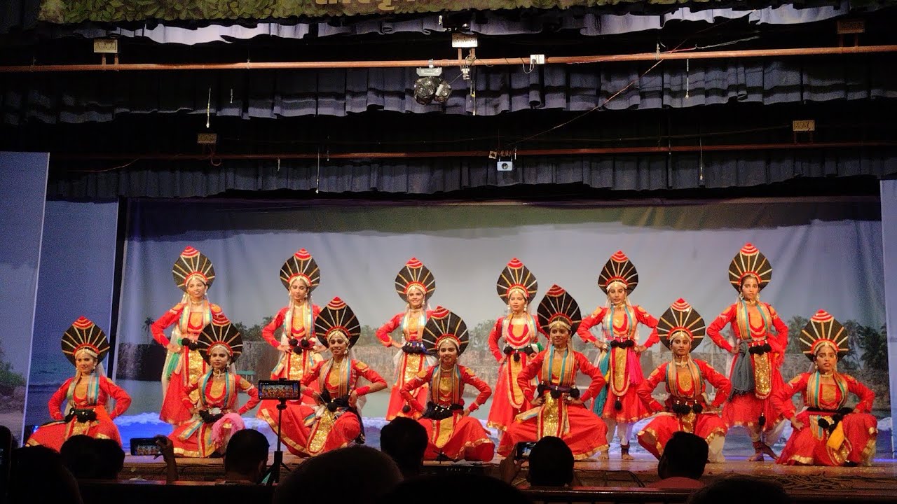 Topiwala High school Malvan Annual function 2023-24 | dance of 9th B ...