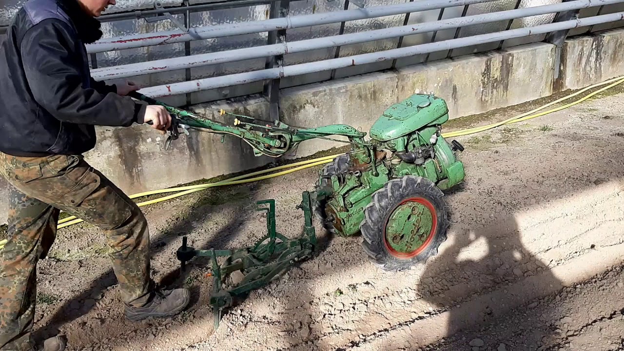 Holder E6 mit Grubber - YouTube
