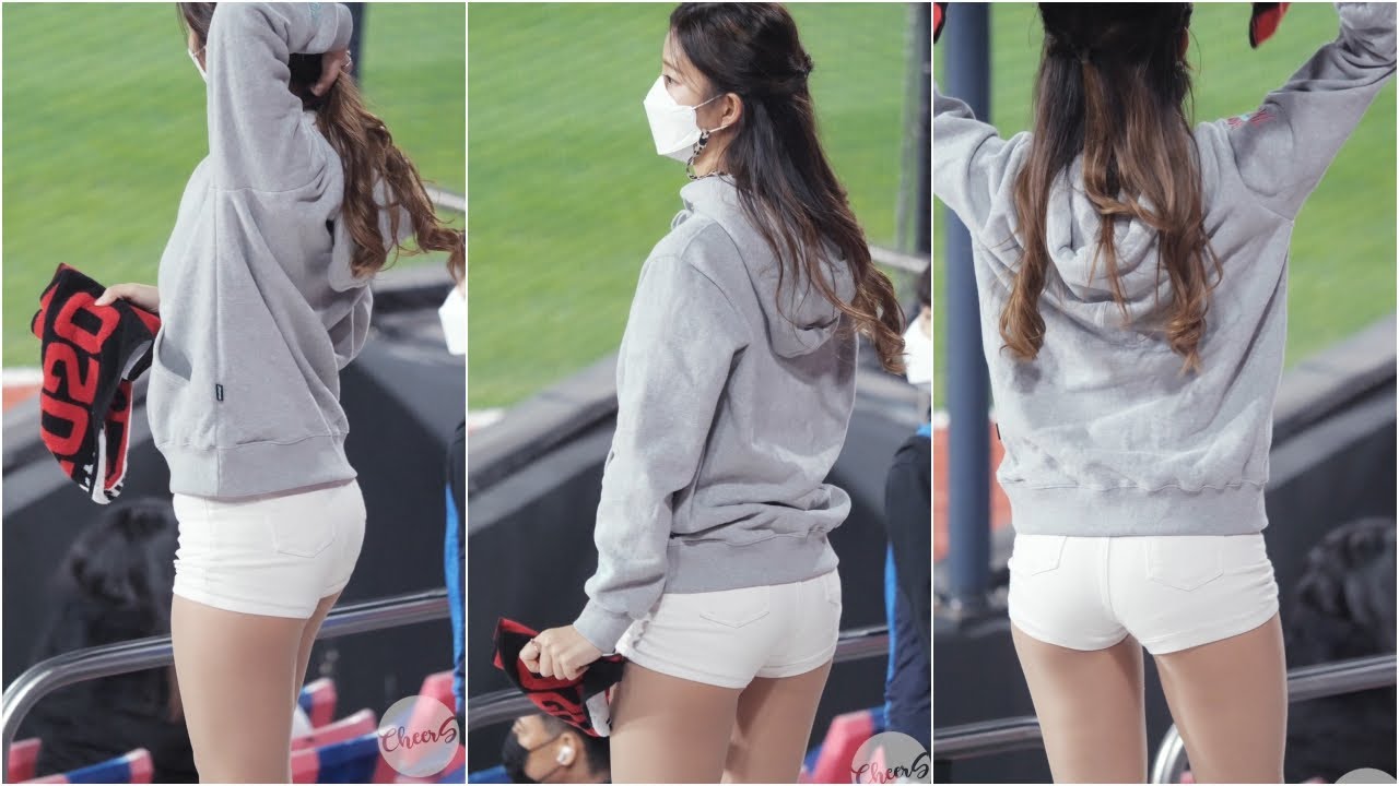 [4K] 존예로운 김진아 (Kim Jina) 치어리더 직캠 KT위즈 KBO 201014 - YouTube