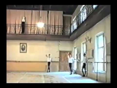7 b ARB01 - jete-entrelace center - YouTube