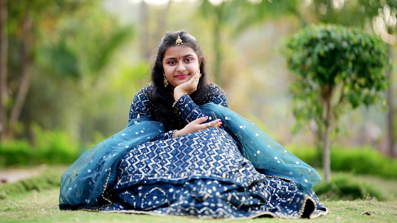 SAILAJA'S HALF SAREE SONG - YouTube