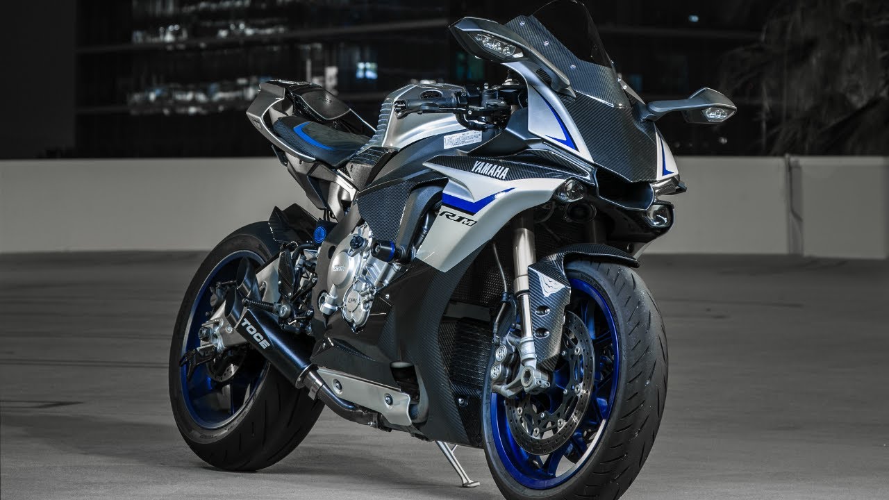 Yamaha R1M Midnight Ride & Photoshoot - YouTube
