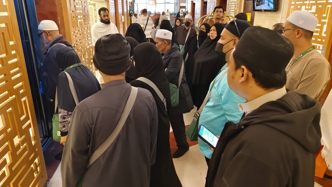 PARA JEMAAH KU13 MH07 NOVEMBER 2023 MENAIKI BAS MENUJU KE JJKM - YouTube