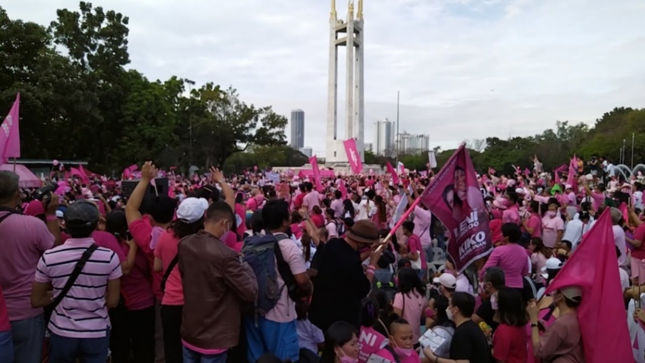 Historic kakampink event /relive the moments - YouTube
