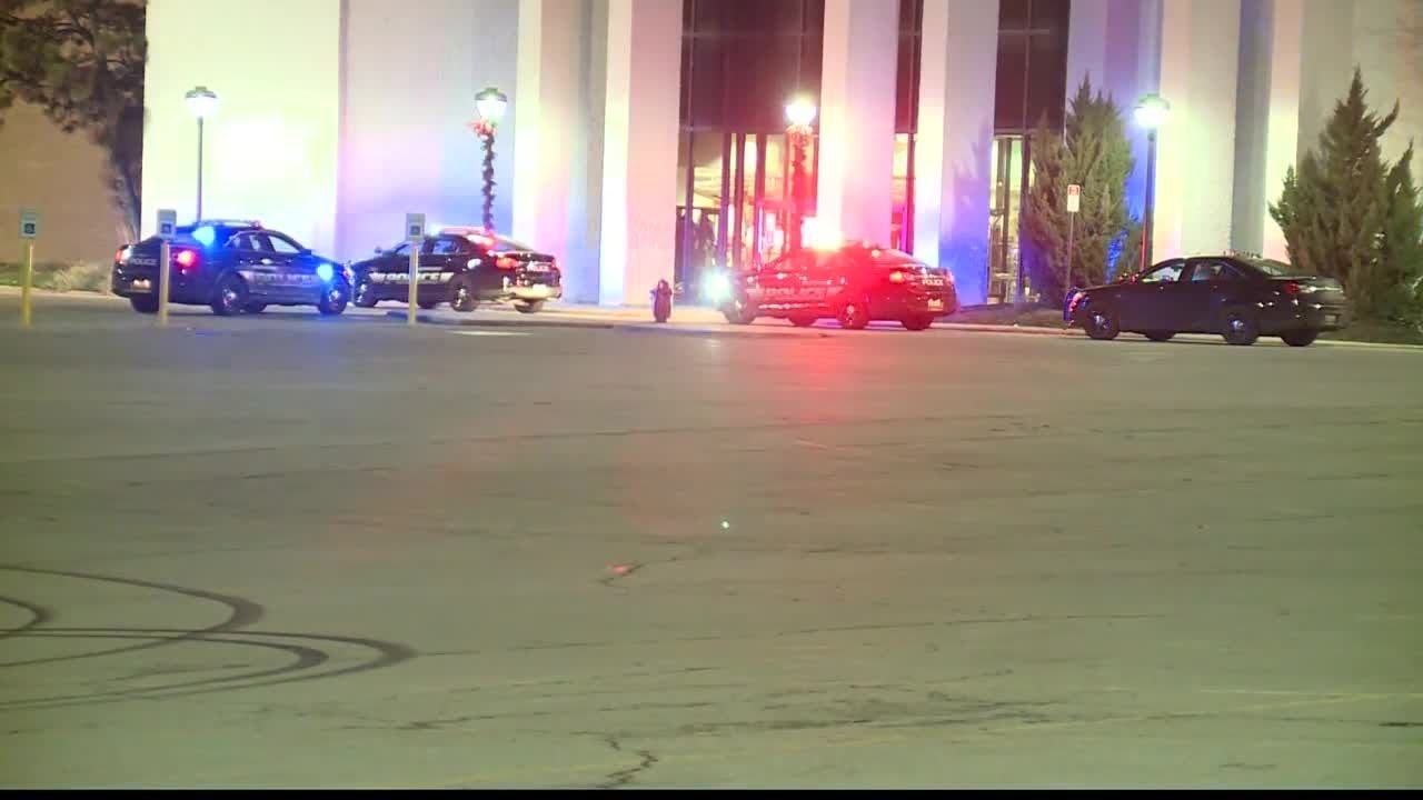 Teen shot inside Independence Center Thursday - YouTube