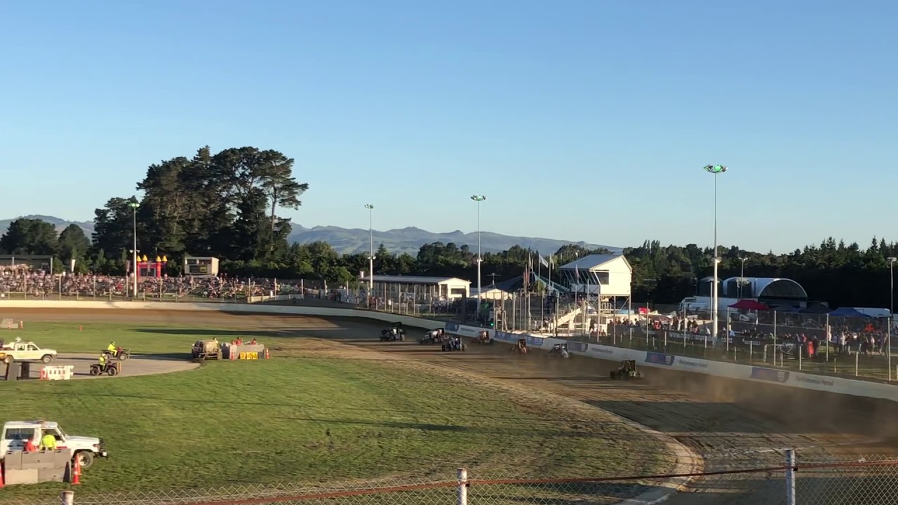 13/11/2020 Ruapuna Speedway Midget Race Heat 2 - YouTube