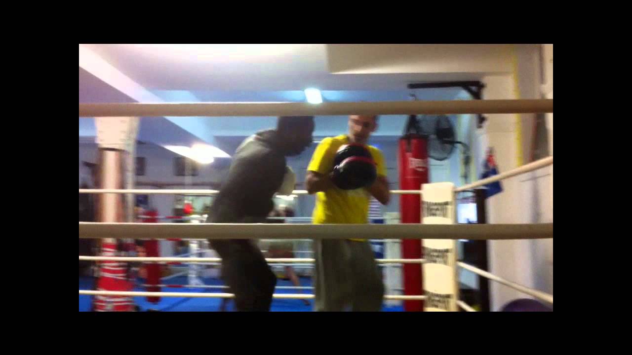 mitt work Bondi Boxing Gym Christian - YouTube