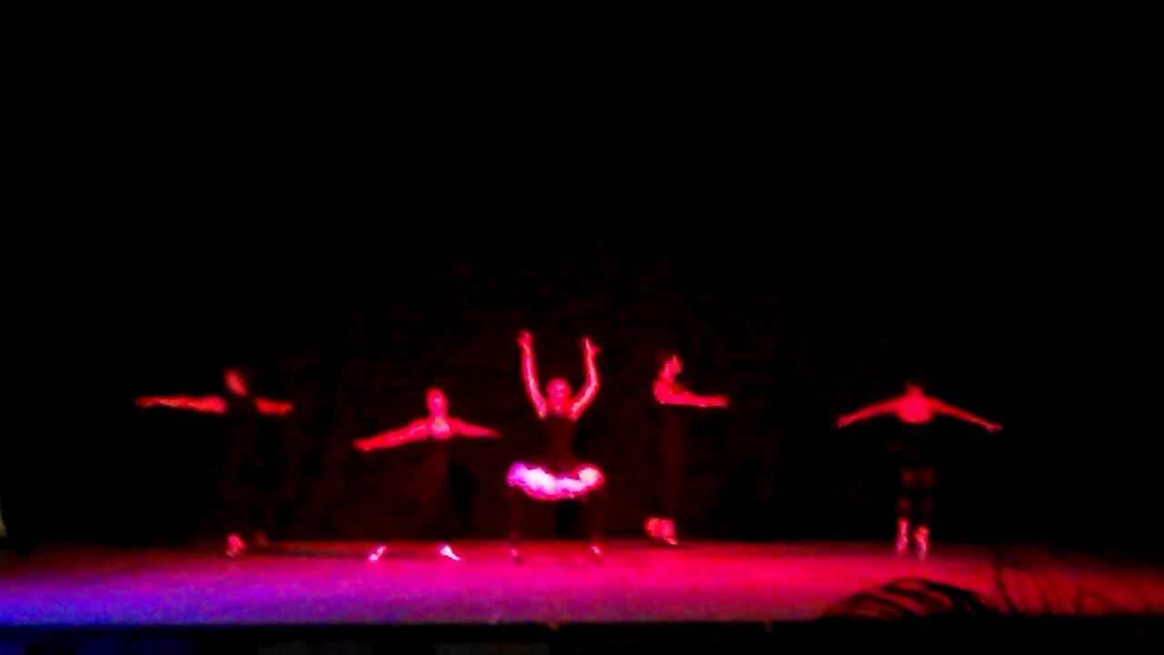 Magenta dancing Suspiria theme (Goblin) - YouTube