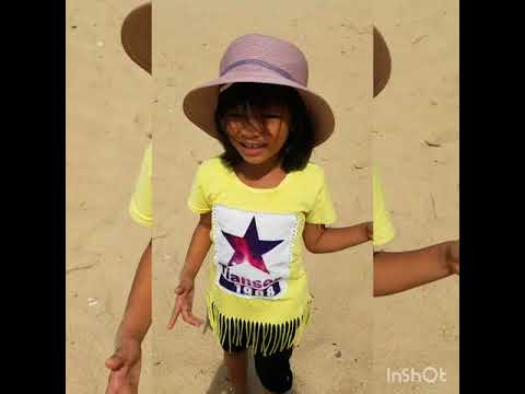 princess Hera desilia Liburan dipantai  (east coast park singapore)