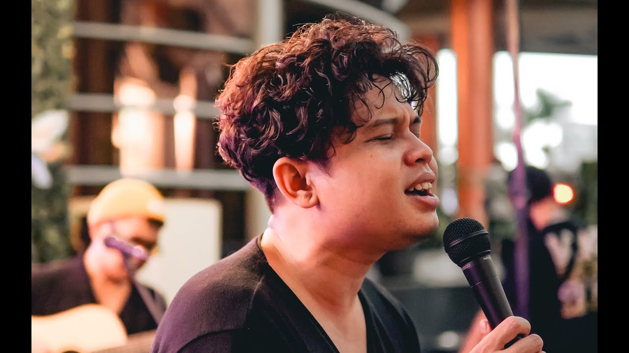 Juicy Luicy - Tampar (Live at 91.7FM Voks Radio Bandung) - YouTube