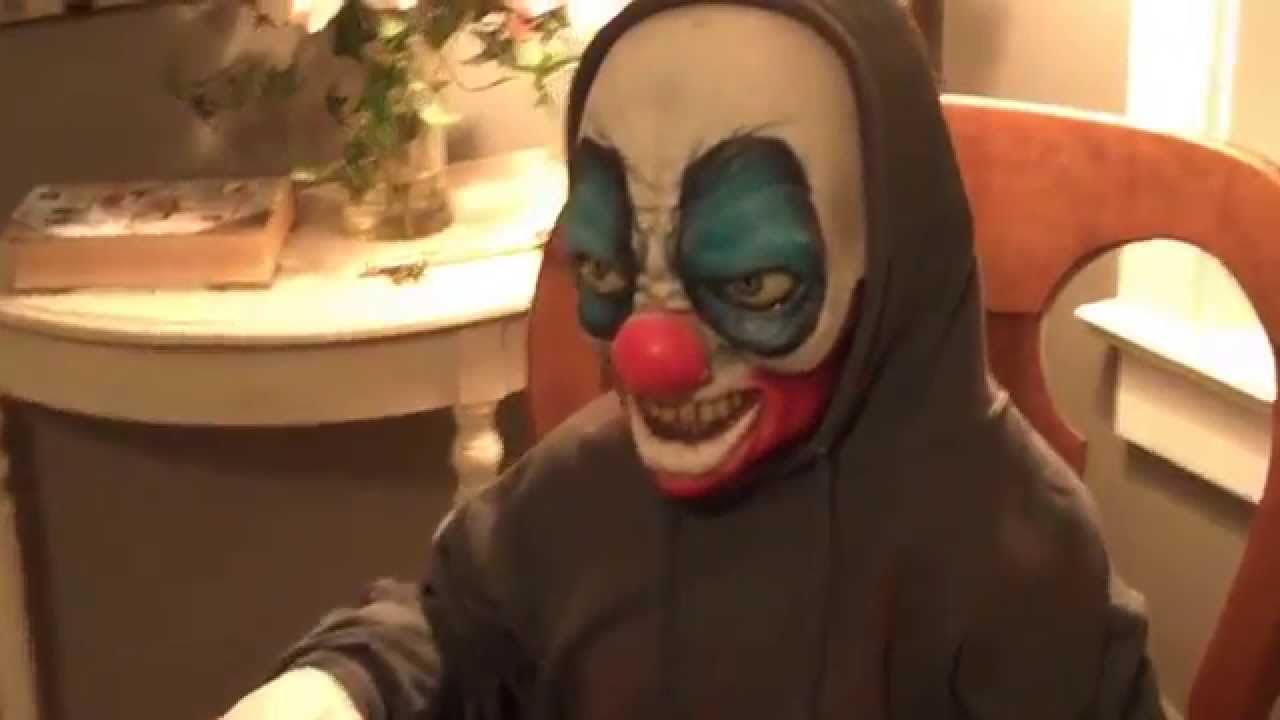 GIGGLES Evil Electronic Rocking Clown - YouTube
