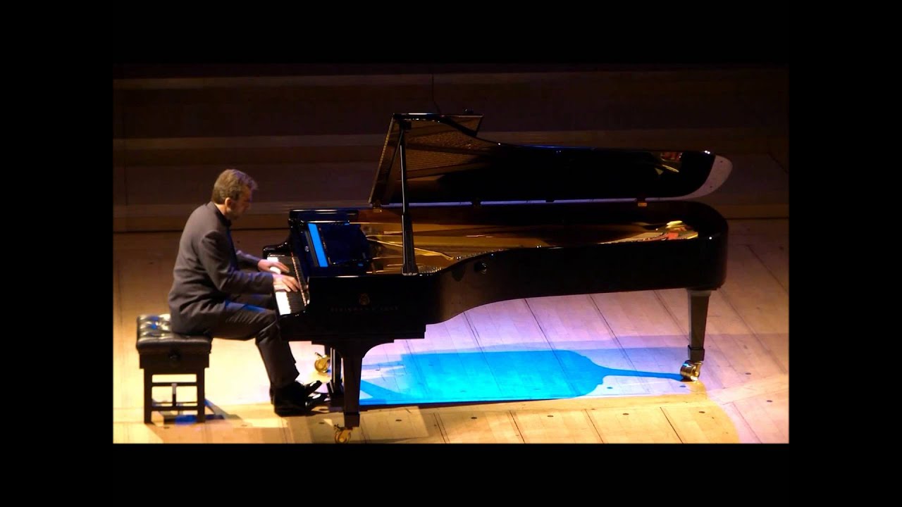 Jonathan Plowright plays Chopin Part Two - Nocturne in B Major Op.9 No ...