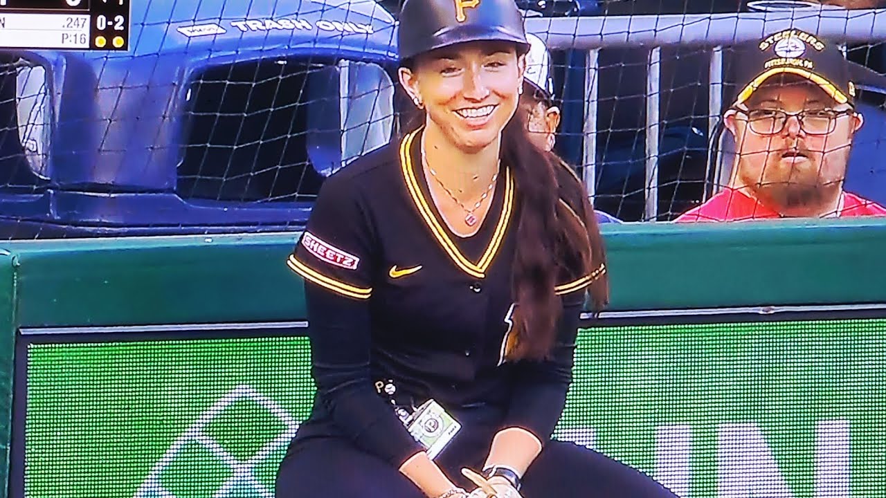 MLB PITTSBURGH PIRATES BEAUTIFUL BALL GIRL MAKES AMAZING CATCH: DODGERS ...