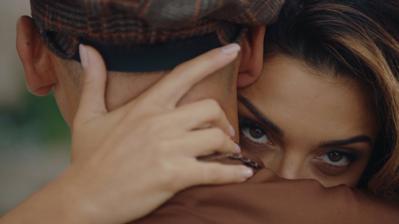 Papi Hans - Невинна [Official Video] - YouTube