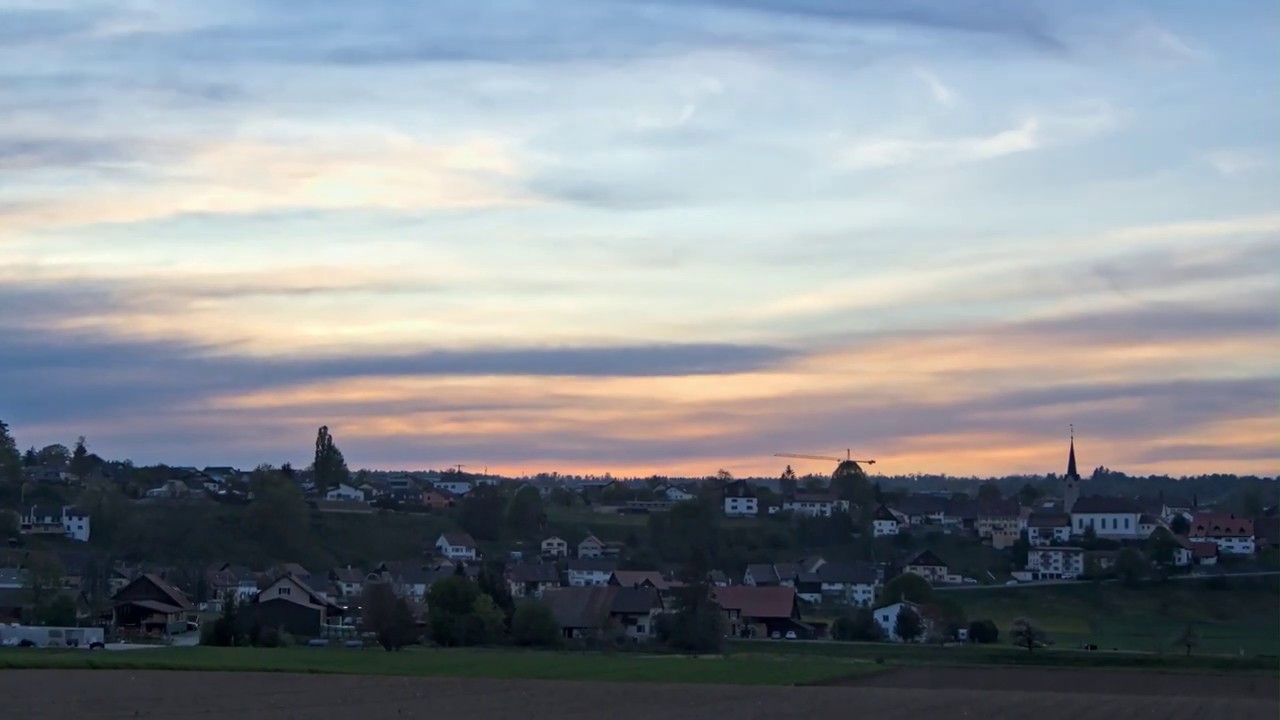 Couché de soleil sur Courtedoux - YouTube