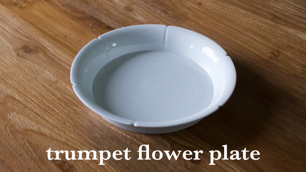 Process of making trumpet flower plates / 나팔화형접시 만드는 과정 -조각- - YouTube