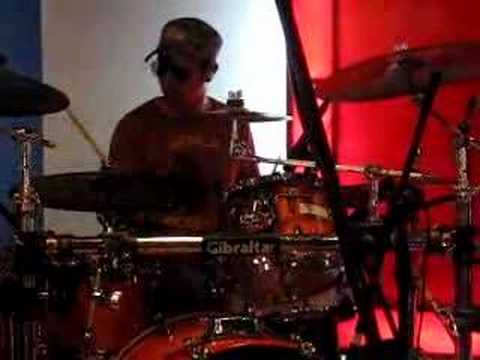 VIC MERCADO solo - YouTube