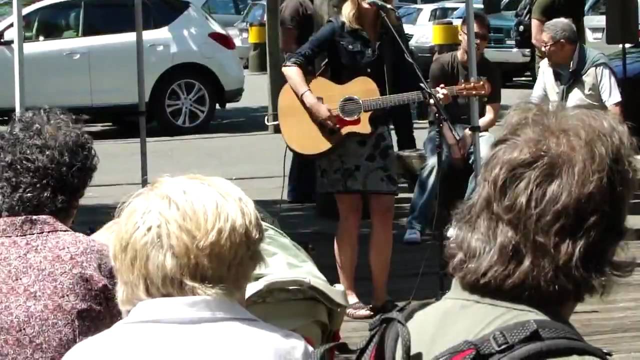 YouTube Jennifer Lauren at Granville Island with DSC HX1 - YouTube