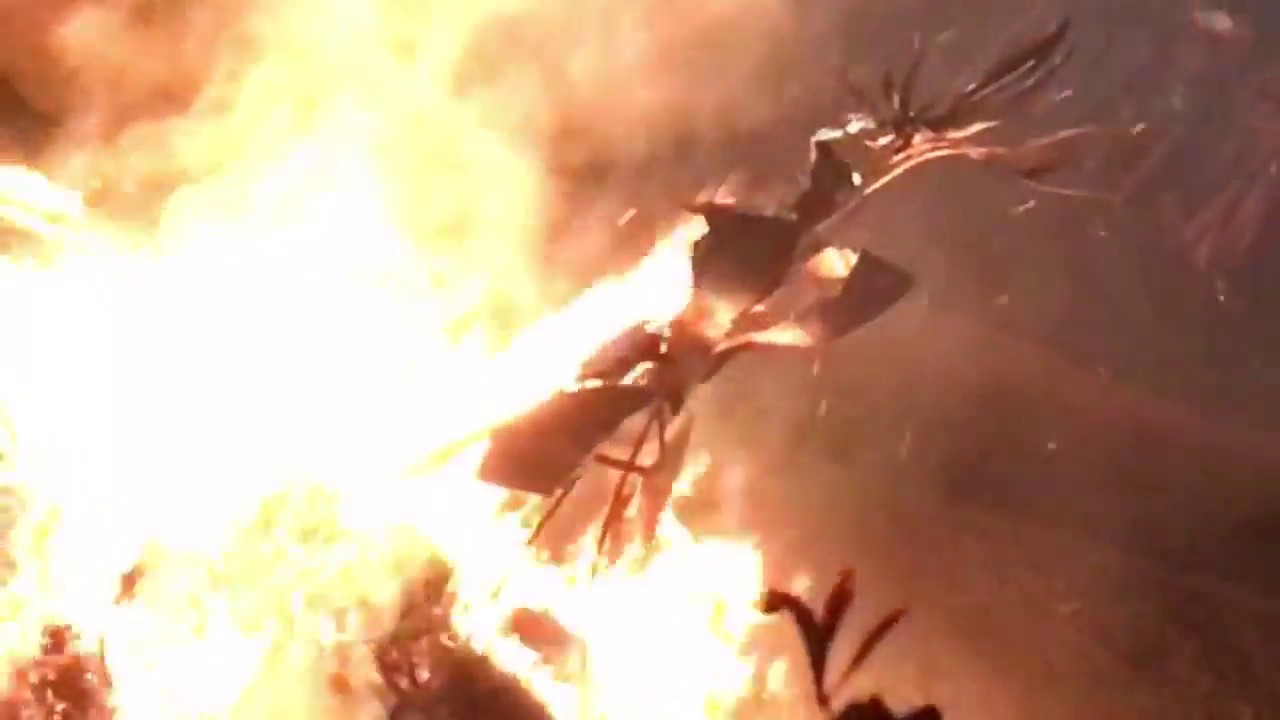 BRUCIA LA STREGA AL ROGO in diretta dalla NOTTE DELLE STREGHE 2018 di ...