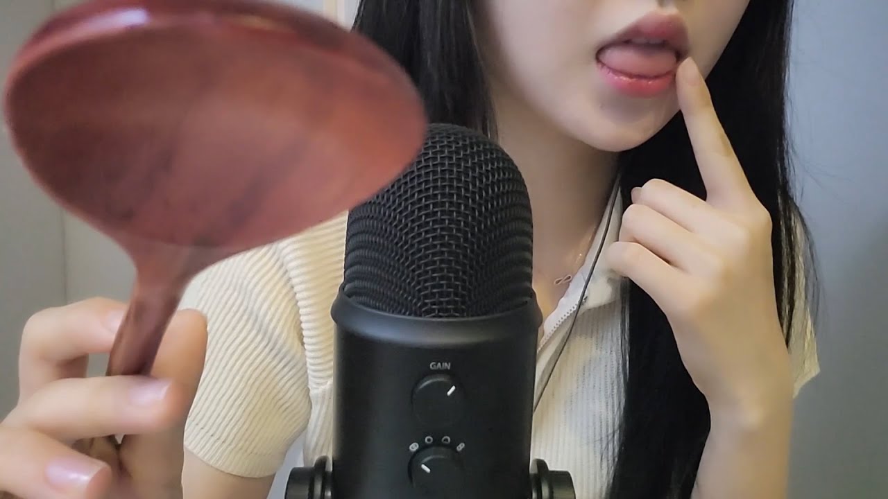 ASMR Eating you👄(mouth sounds, no talking) 이팅유 (입소리, 노토킹) - YouTube