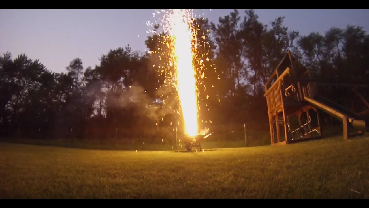 120 Sparkler Fountain and Cracker Bomb - YouTube