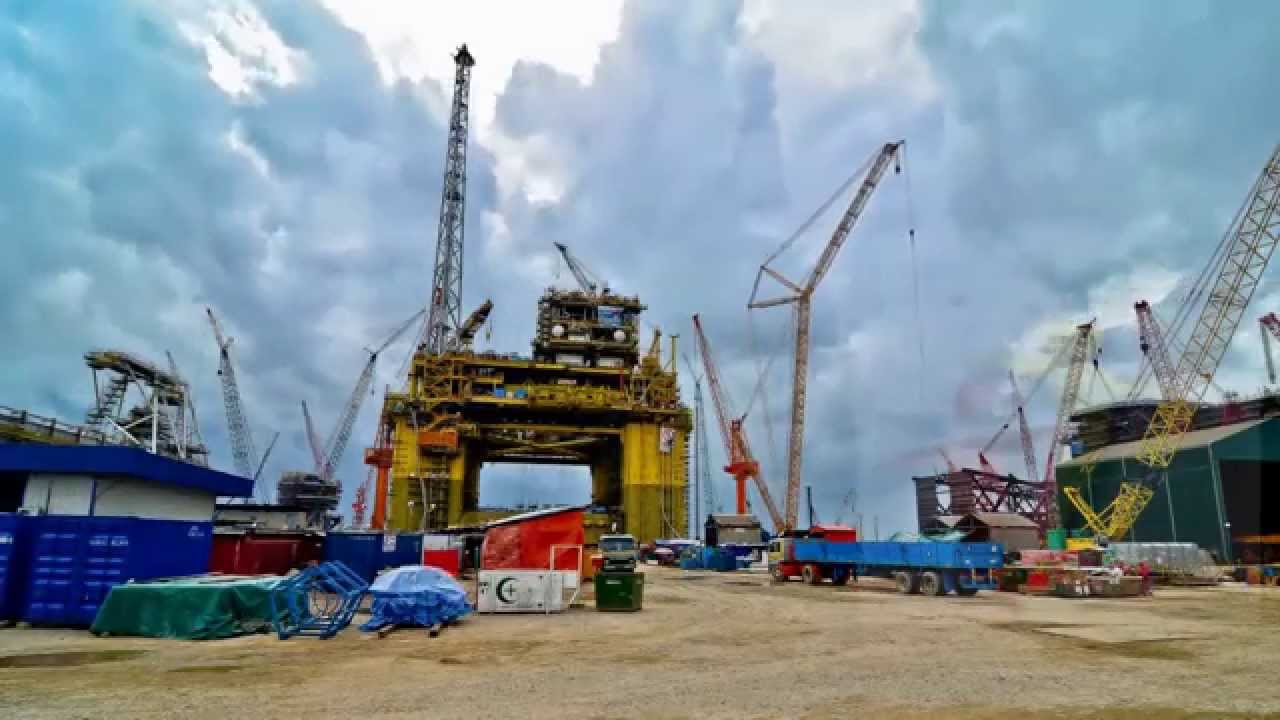 Gumusut Kakap - World's Largest Oil Rig - Time Lapsed - YouTube